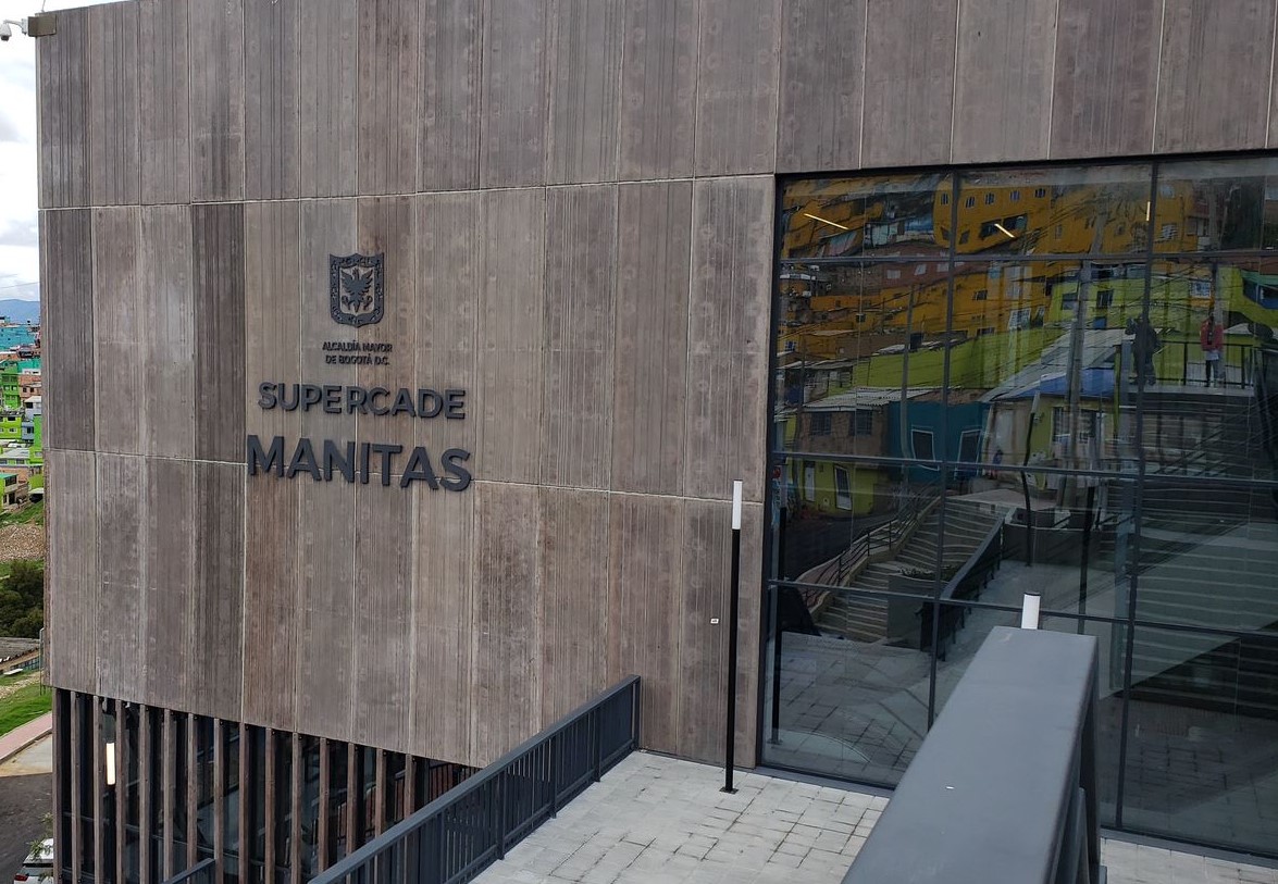 SuperCADE Manitas en Bogotá | Bogota.gov.co